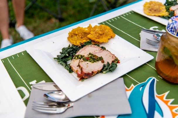 WALGREENS GRIDIRON GRILL-OFF FOOD, WINE & MUSIC FESTIVAL DISHES OUT ...
